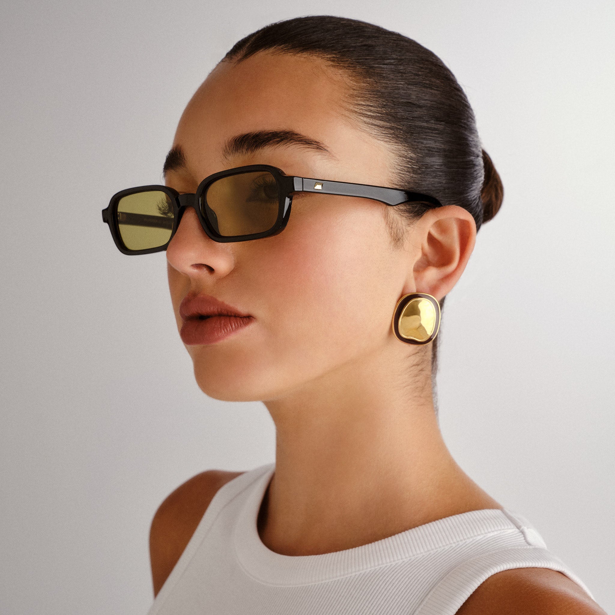 Pilferer Black Uni-Sex Rectangle Sunglasses | Le Specs