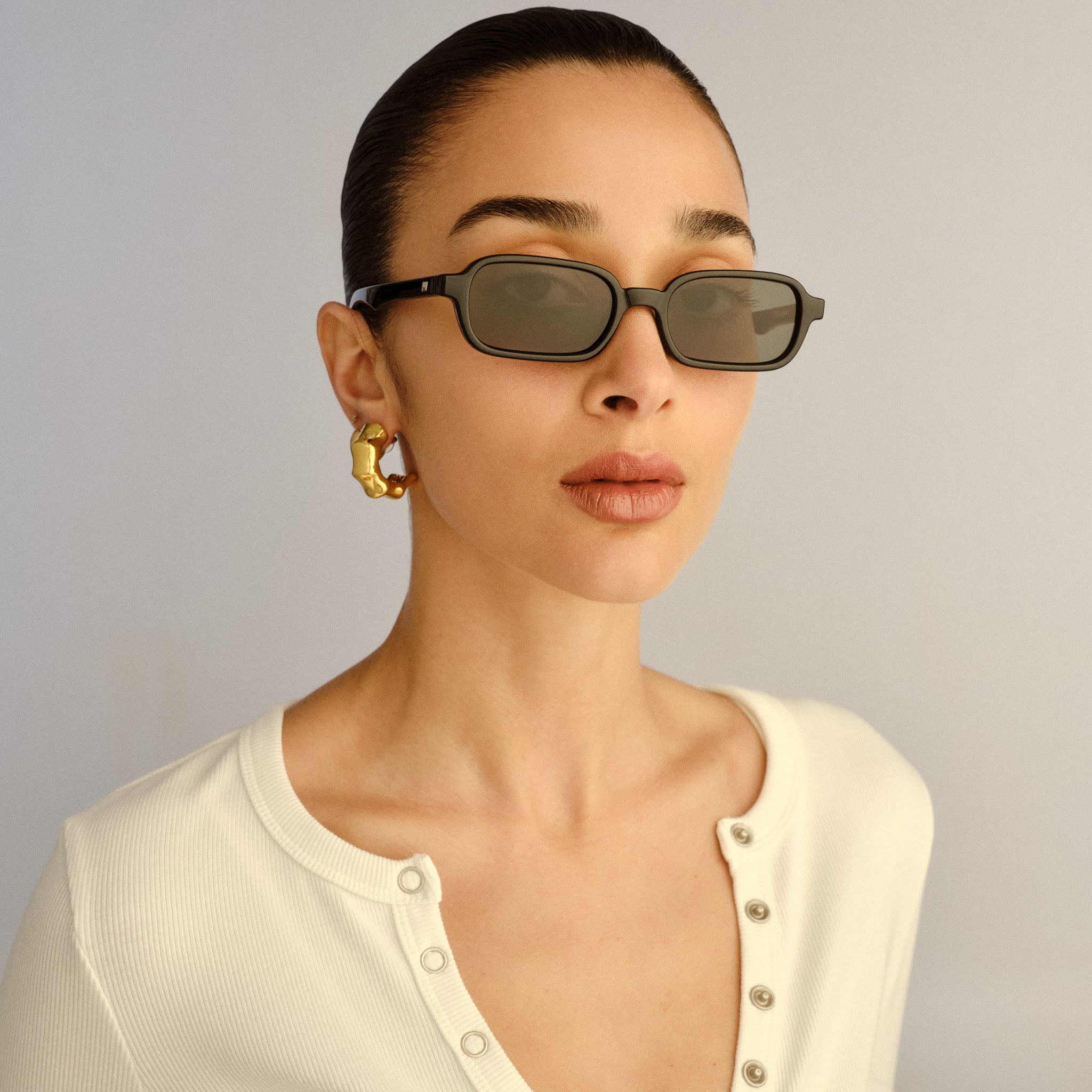 Pilferer Black Uni-Sex Rectangle Sunglasses | Le Specs